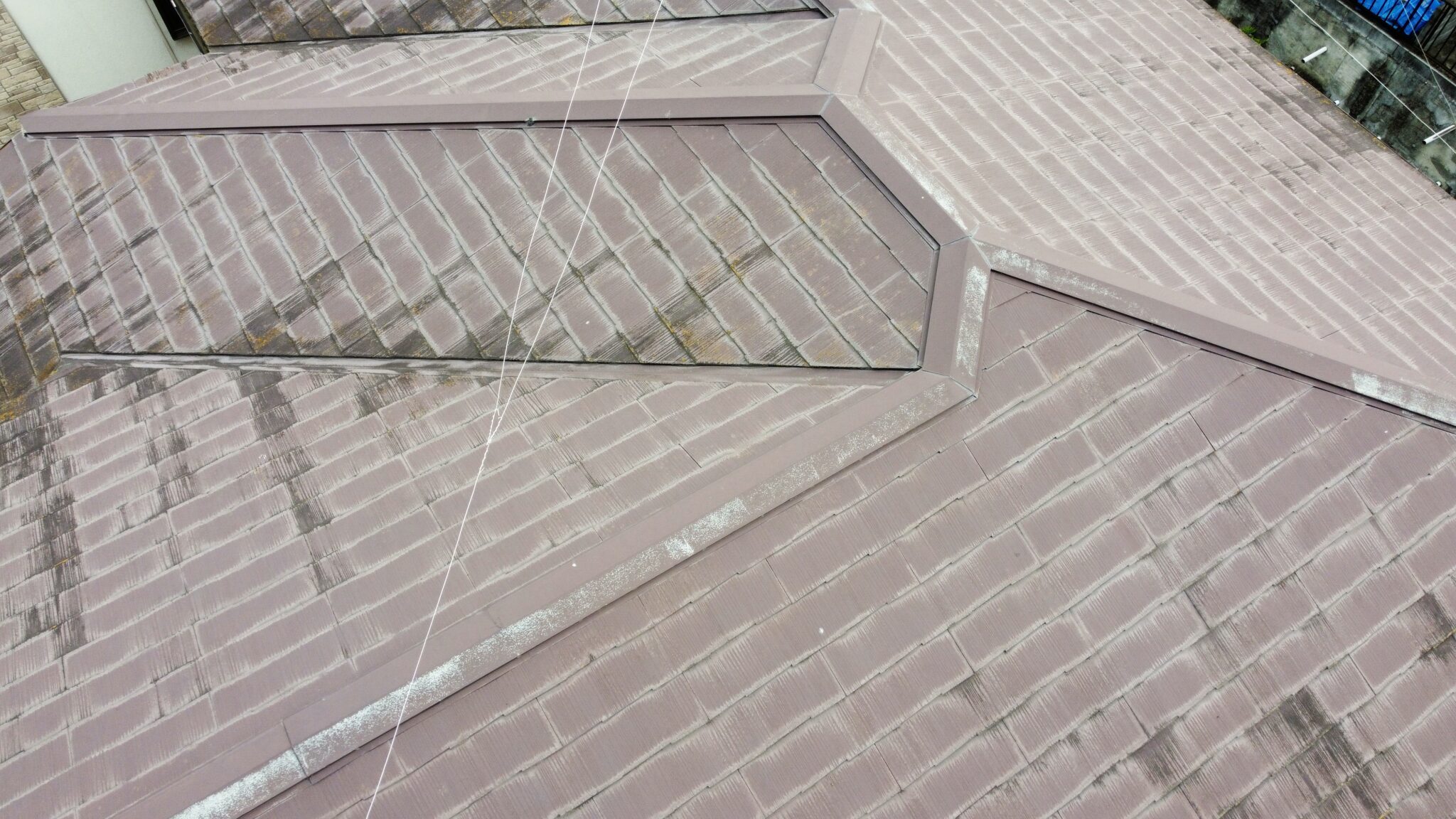 パミール屋根とは？ご自宅の屋根がパミールだと要注意⚠主な劣化症状やパミール屋根の見分け方をご紹介します！